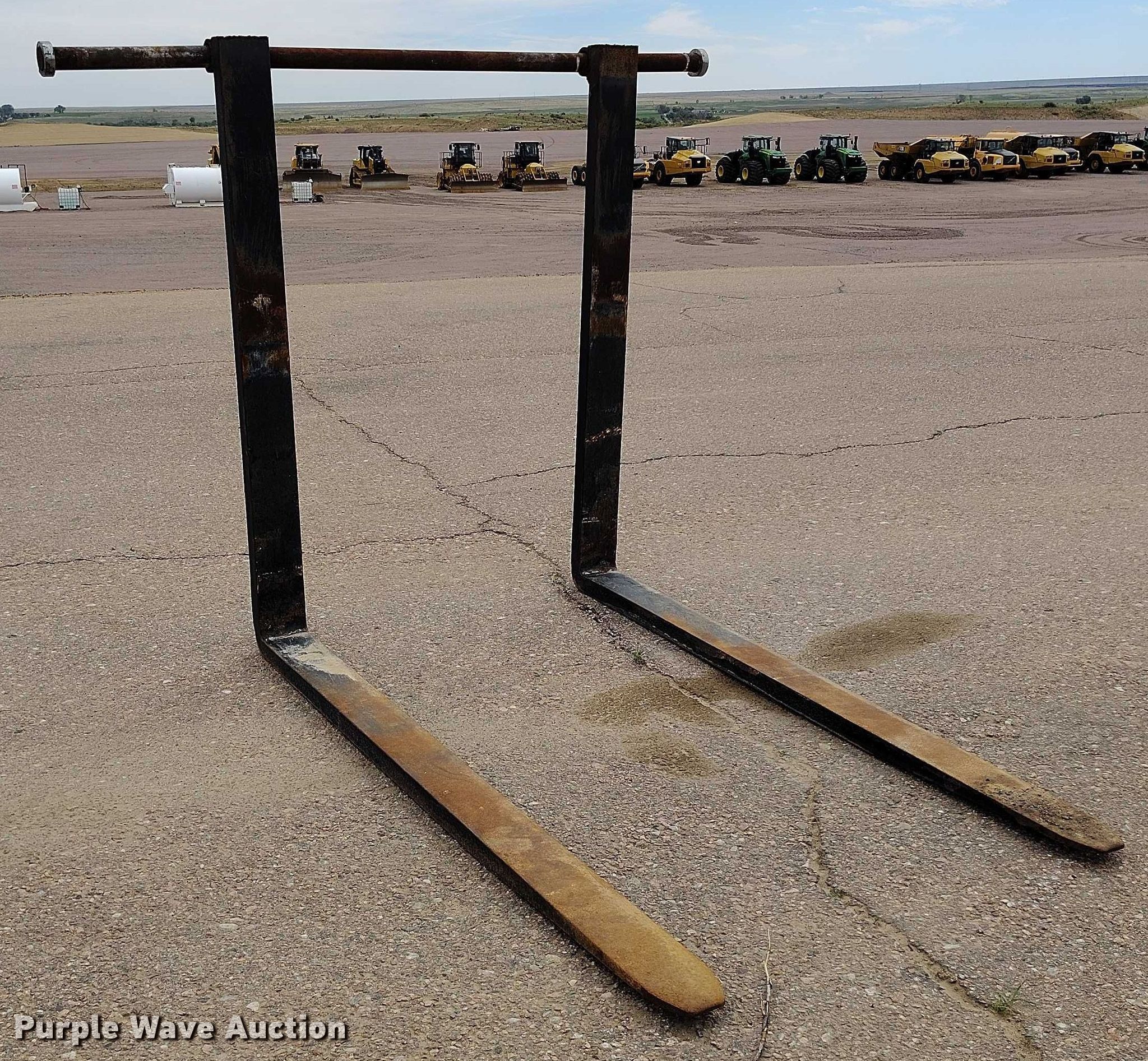 Shop built wheel loader forks in Fountain, CO | Item EH0319 sold ...