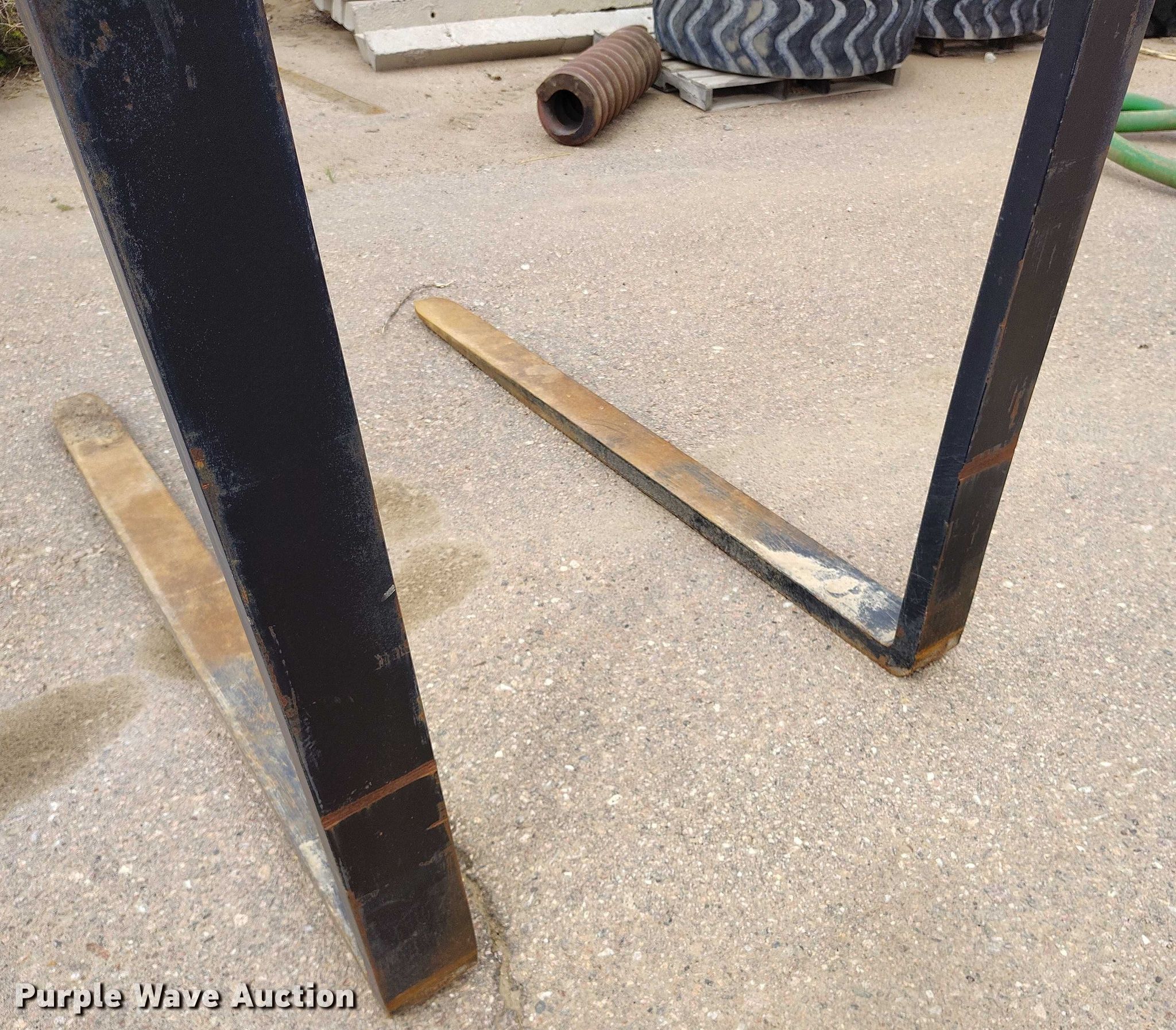 Shop built wheel loader forks in Fountain, CO | Item EH0319 sold ...