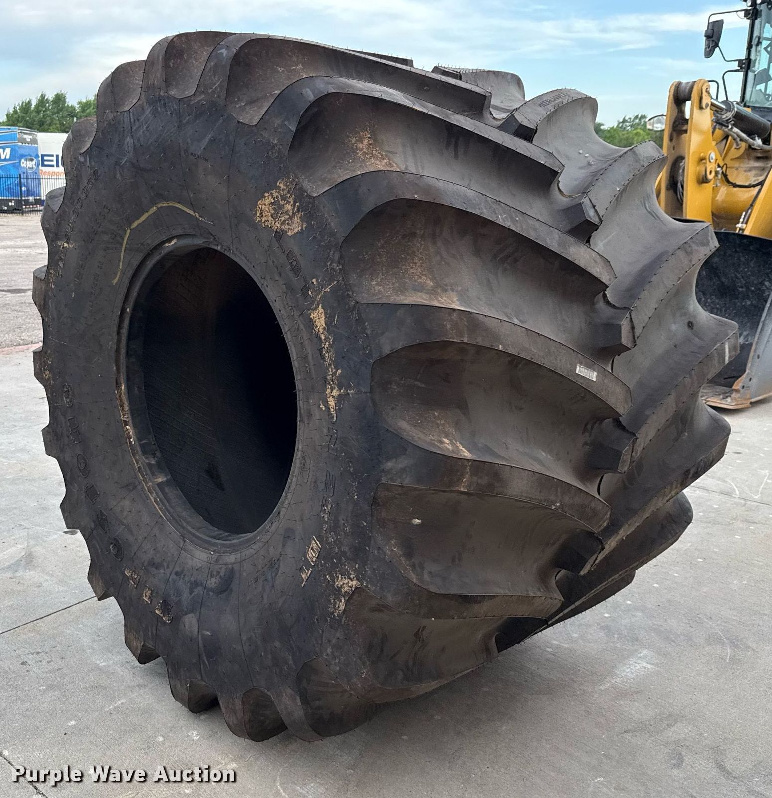 Firestone 75x50.00B32 floatation tire in Forney, TX | Item EJ3764 for ...