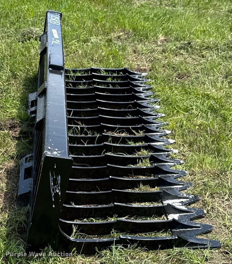 Skid steer rock bucket in Yates Center, KS | Item DU9077 sold | Purple Wave