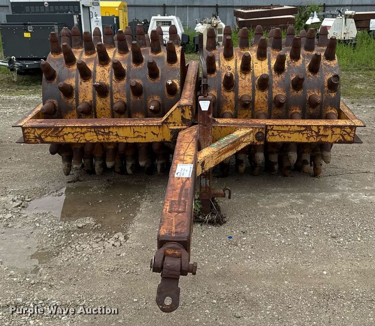 Wabco W2 sheepsfoot roller compactor in Waterloo, IA | Item DV2670 for ...