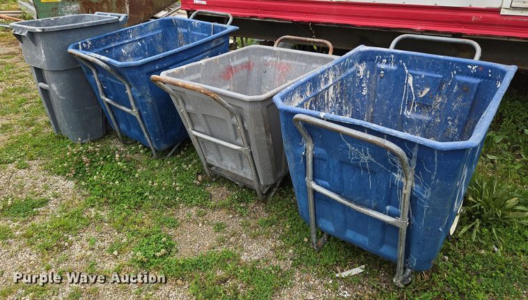 (4) trash cans in Humboldt, KS | Item EO0881 sold | Purple Wave