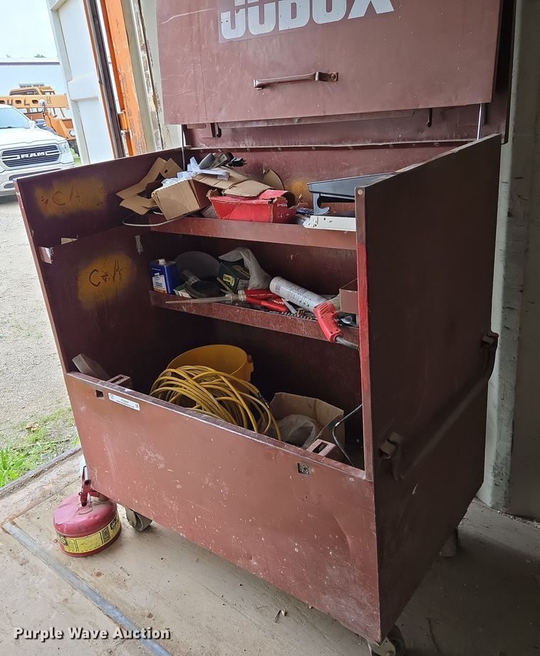 Job box in Humboldt, KS | Item EO0894 for sale | Purple Wave