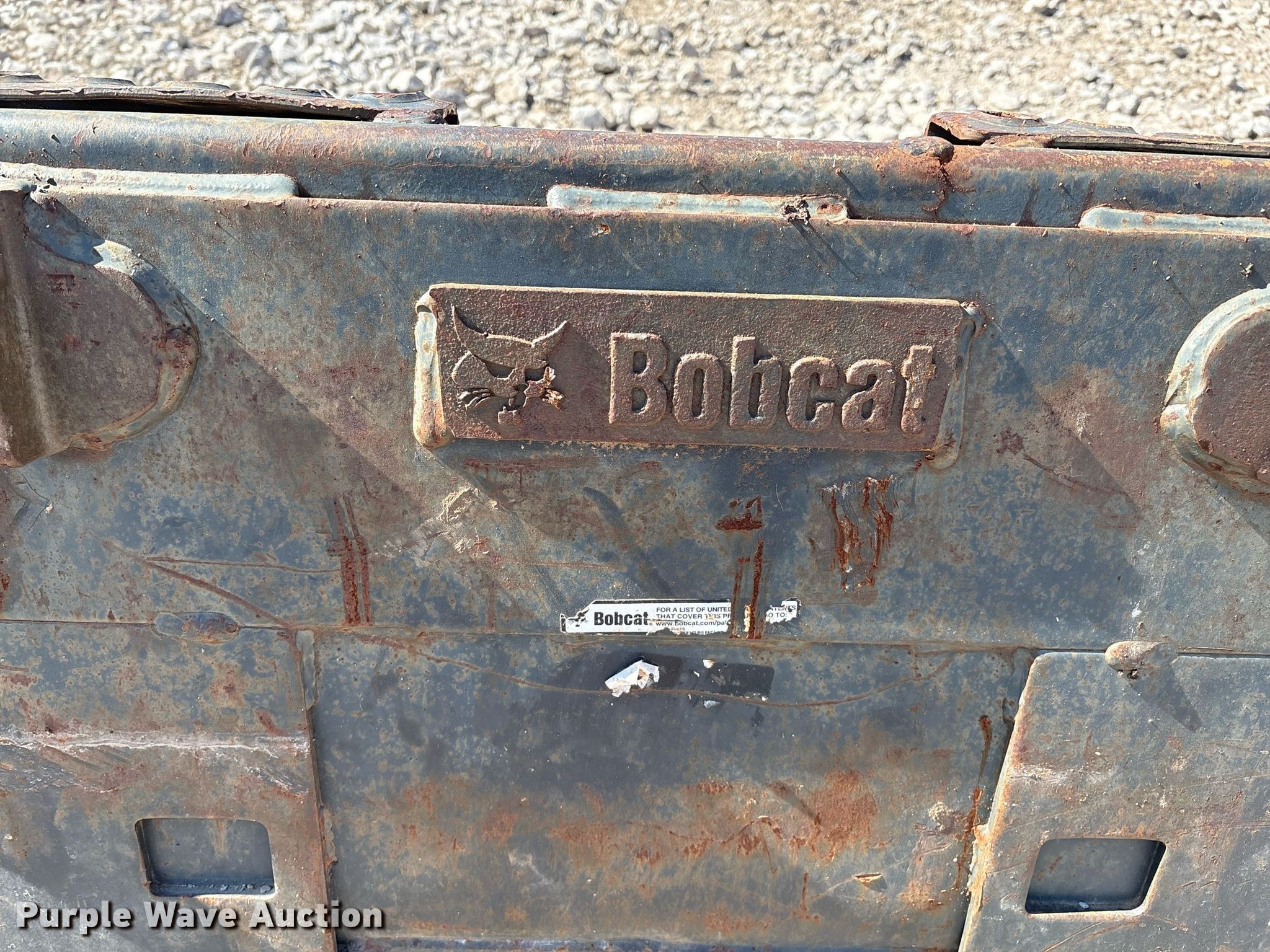 Bobcat 72" W skid steer bucket in Tulsa, OK | Item EL2095 sold | Purple ...