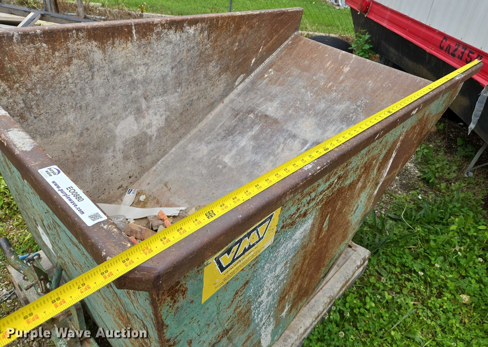 Vulcan 1000 dumpster in Humboldt, KS | Item EO0880 for sale | Purple Wave