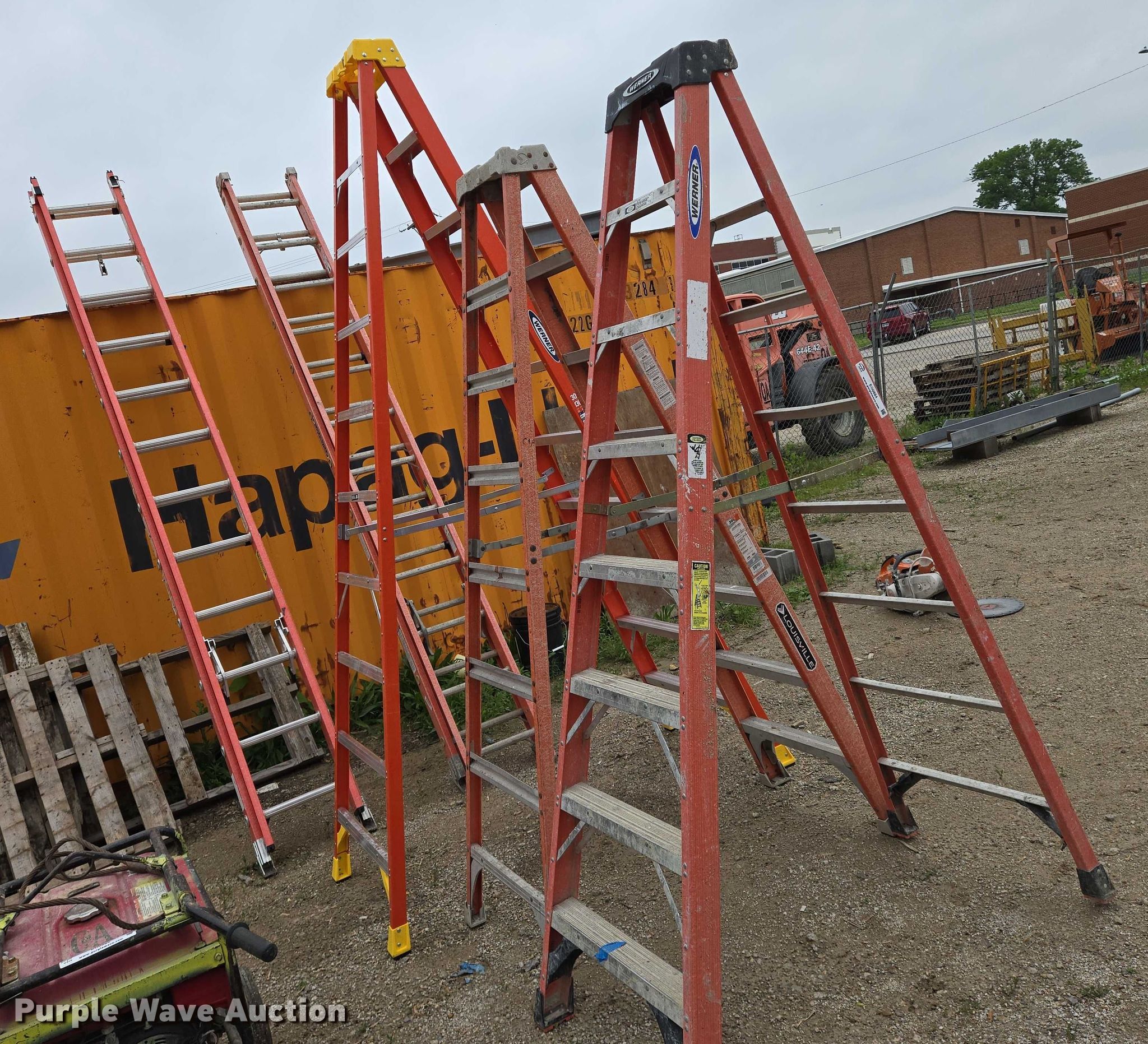 (5) ladders in Humboldt, KS | Item EO0884 sold | Purple Wave