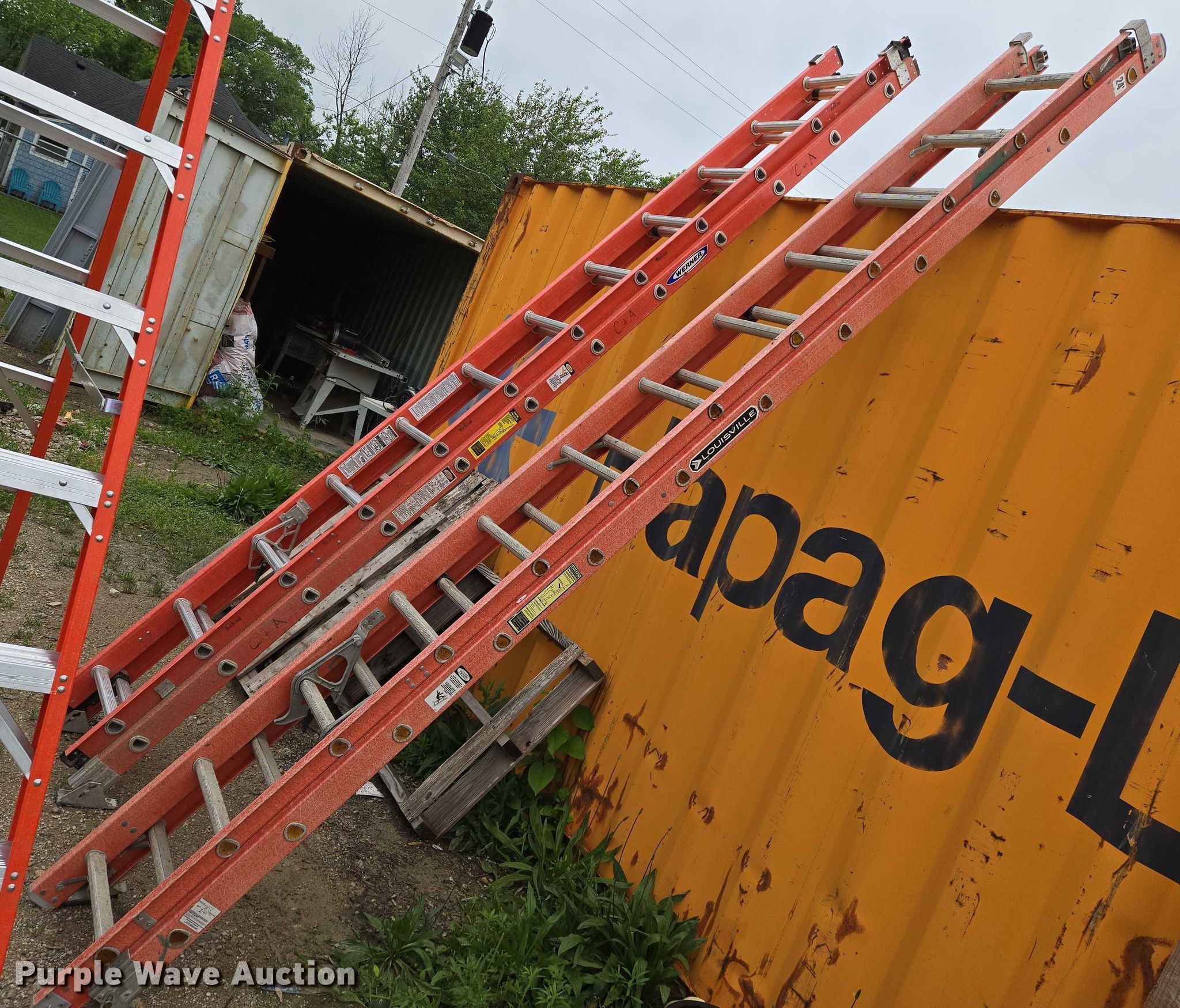 (5) ladders in Humboldt, KS | Item EO0884 sold | Purple Wave