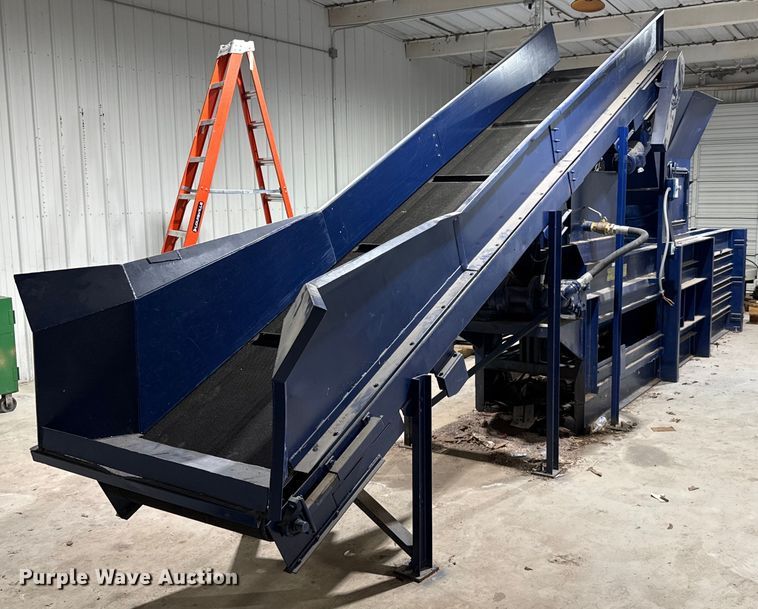 J.V. Manufacturing, Inc. Cram-A-Lot HX-60 horizontal baler in Miami, OK | Item DU9179 for sale ...