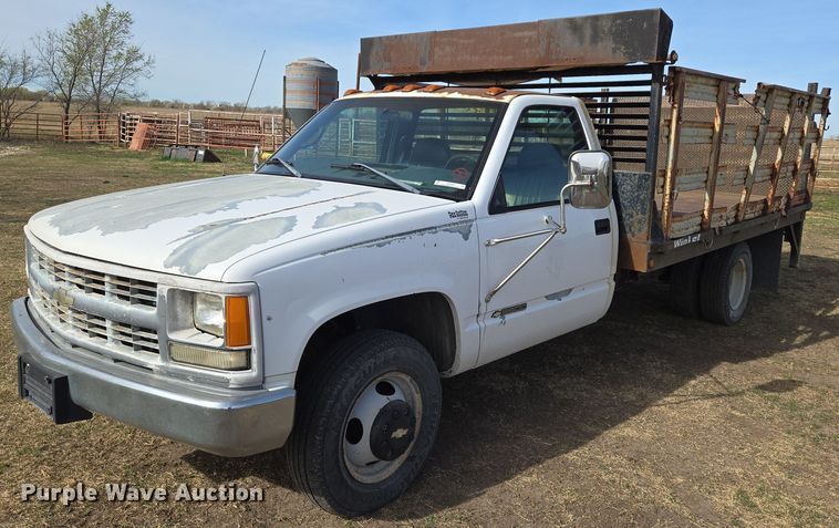 1998 Chevrolet C3500 flatbed pickup truck in Rose Hill, KS | Item ...