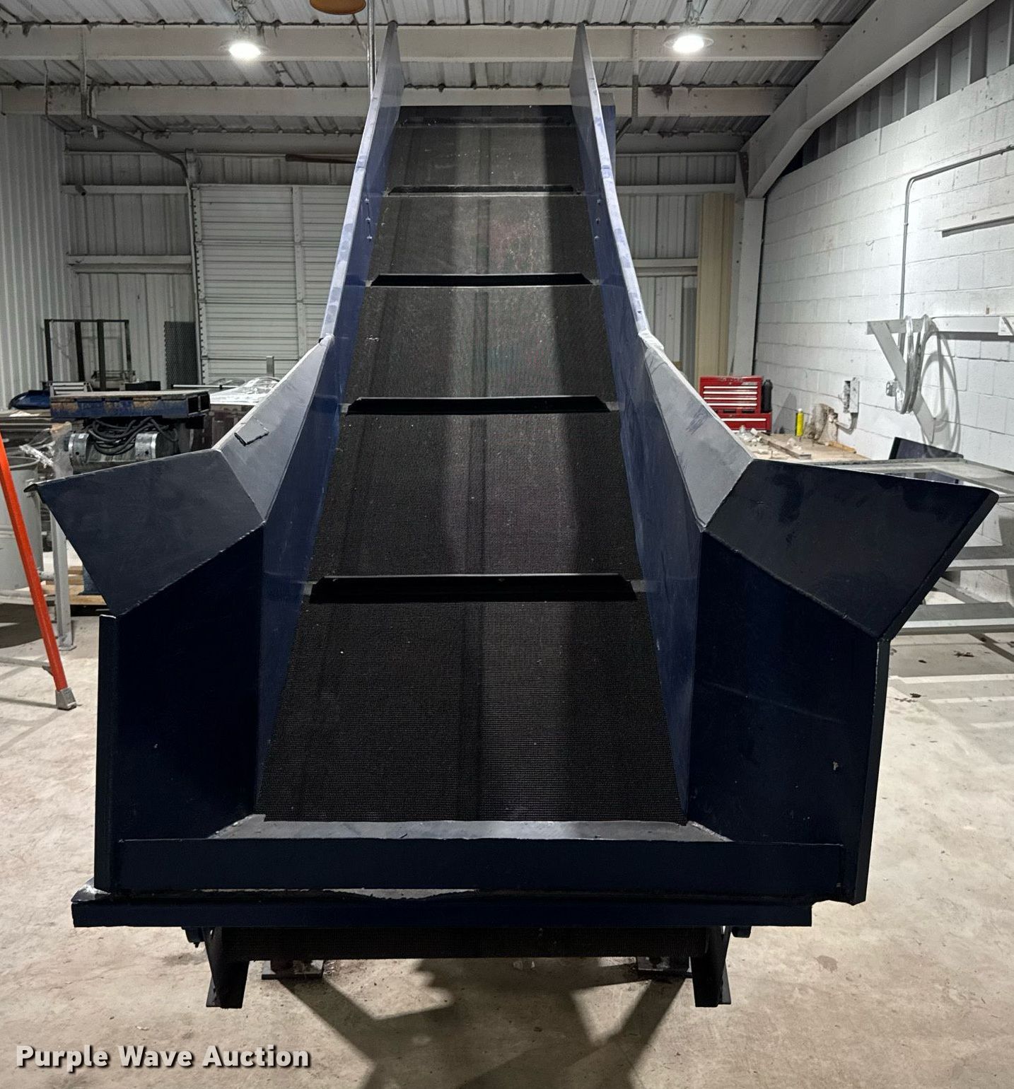 J.V. Manufacturing, Inc. Cram-A-Lot HX-60 horizontal baler in Miami, OK | Item DU9179 for sale ...