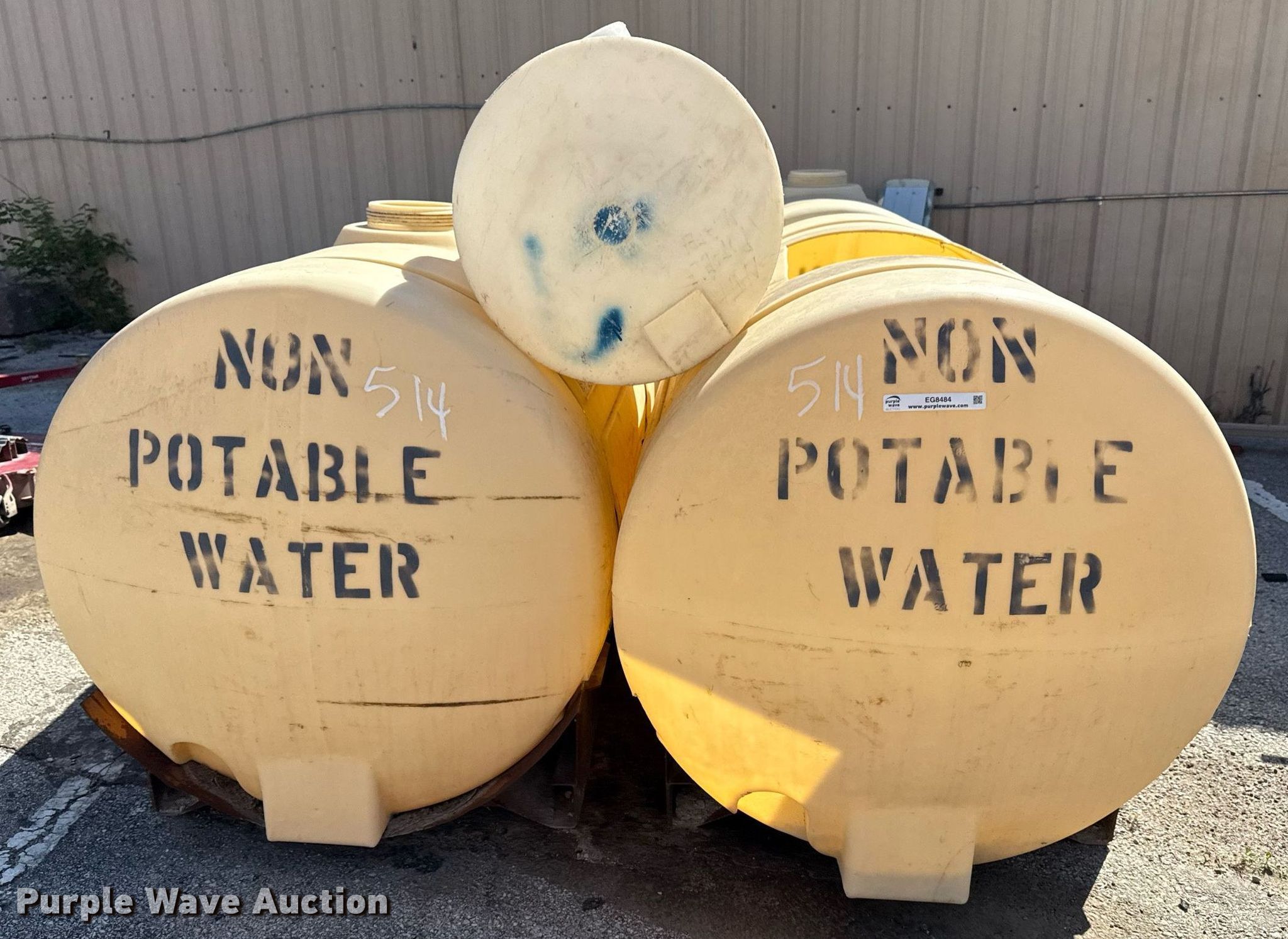 (5) poly tanks in Tulsa, OK | Item EG8484 sold | Purple Wave