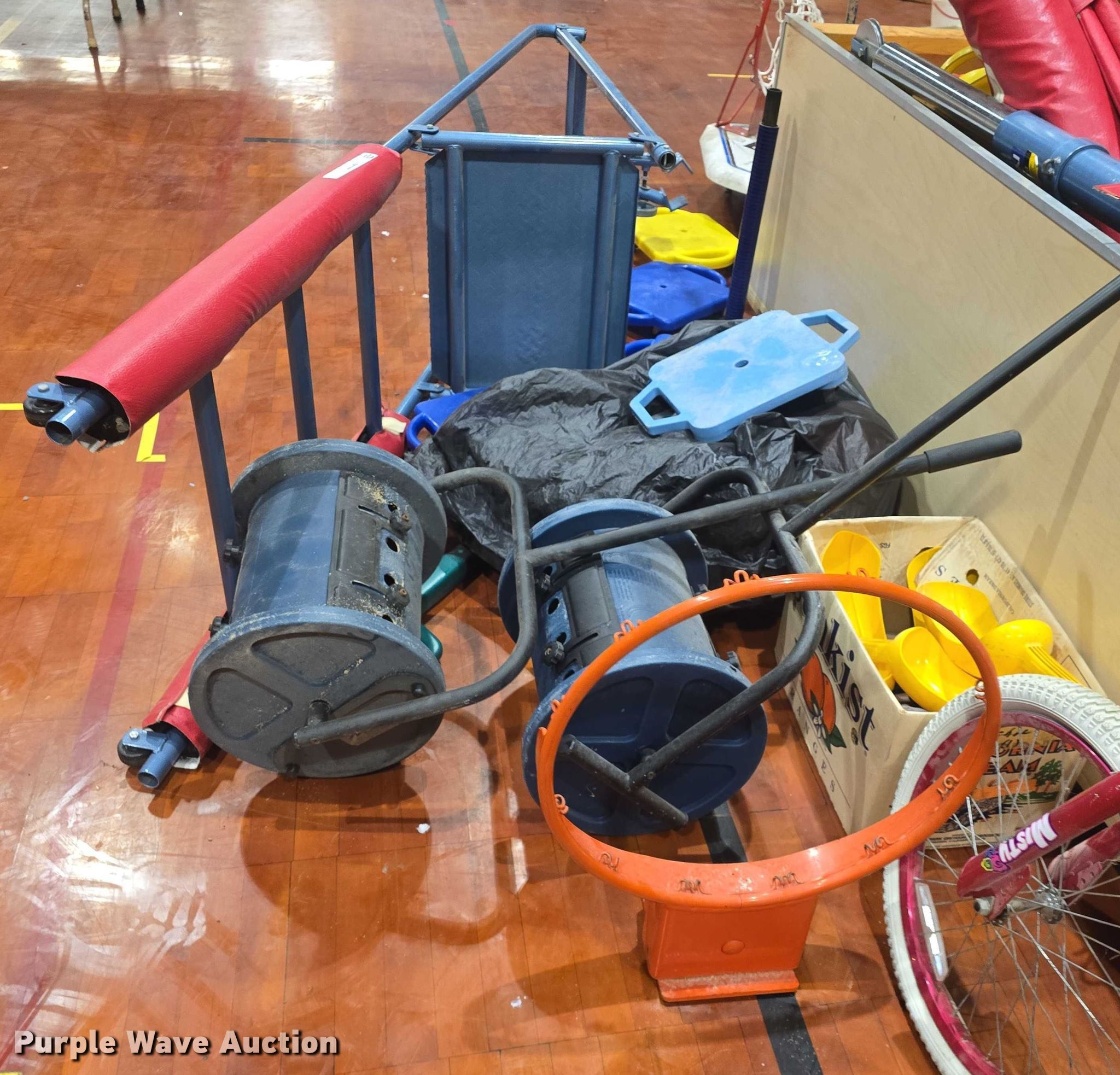 Sporting goods in Maple Hill, KS | Item EK5306 for sale | Purple Wave