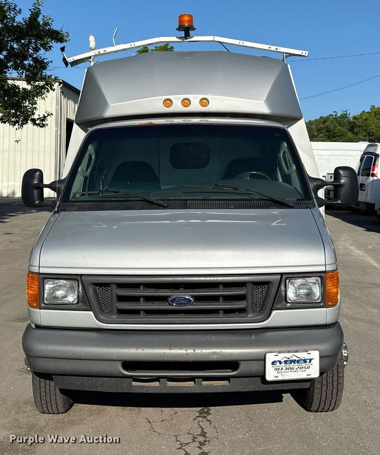 2006 Ford E350 Super Duty utility van in Lansing, KS | Item DS4343 sold ...