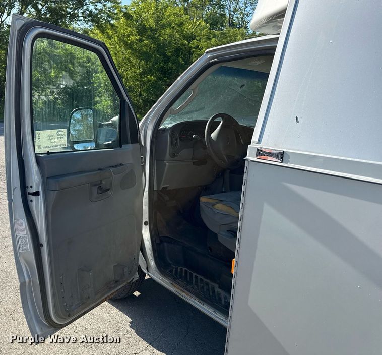 2006 Ford E350 Super Duty utility van in Lansing, KS | Item DS4343 sold ...