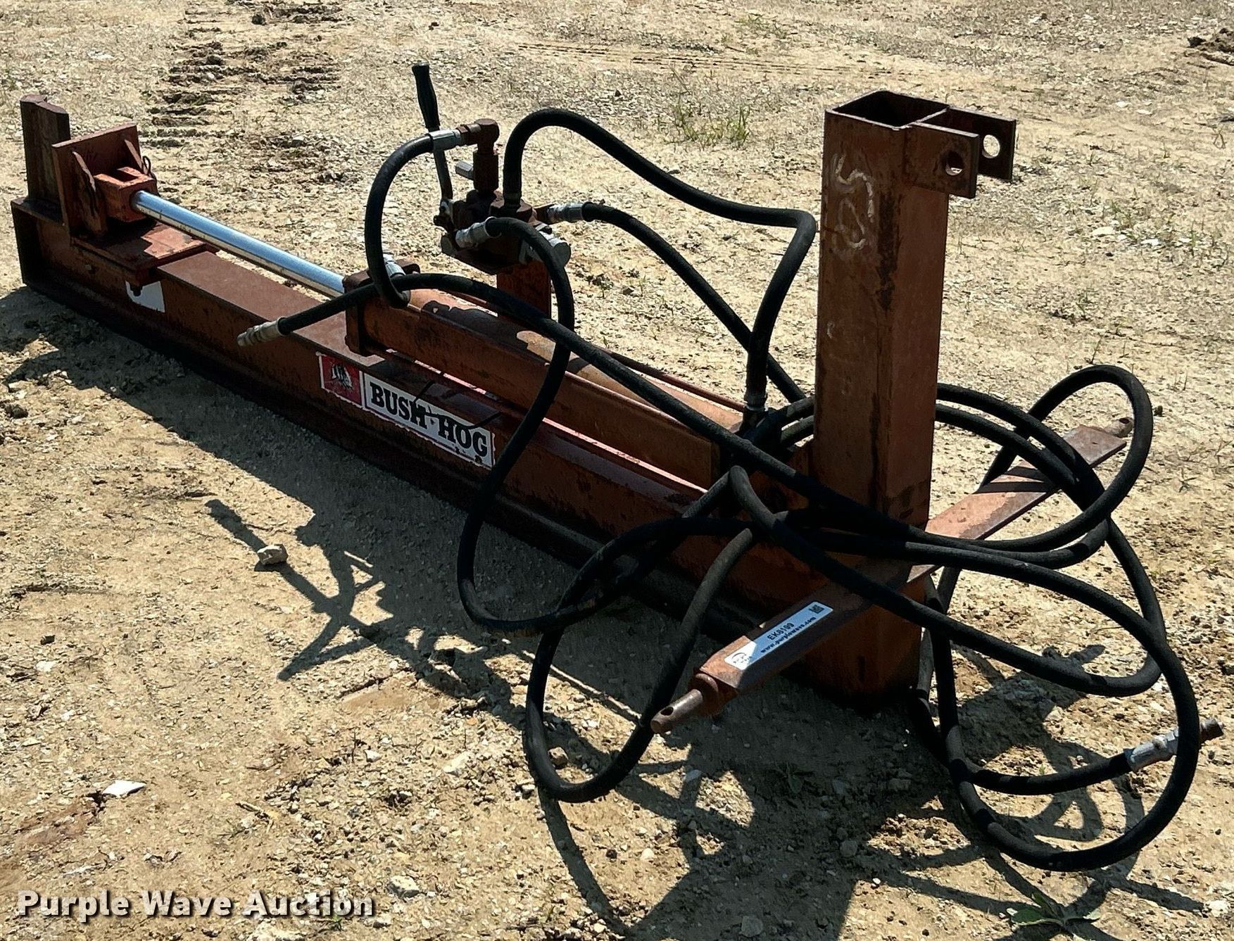 Bush Hog log Splitter in Jonesburg, MO | Item EK8199 for sale | Purple Wave