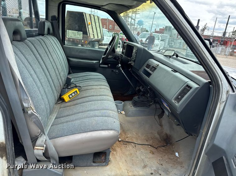 1990 Chevrolet Cheyenne 3500 dump flatbed pickup truck in Bloomfield ...