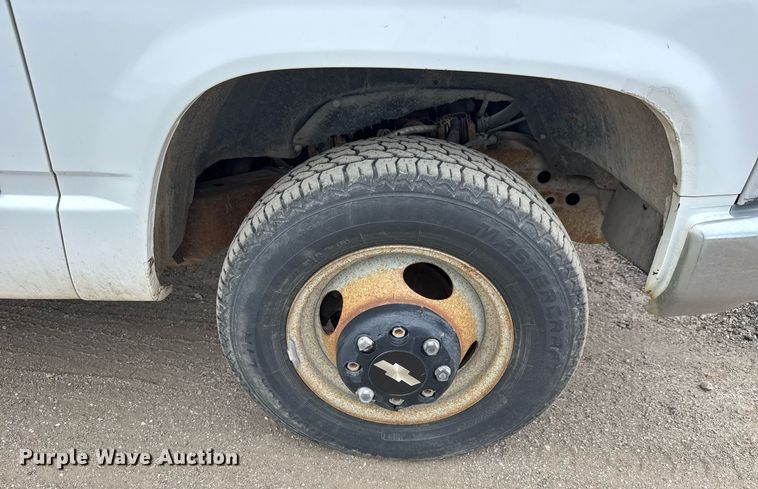 1998 Chevrolet C3500 flatbed pickup truck in Newton, KS | Item DY0207 ...