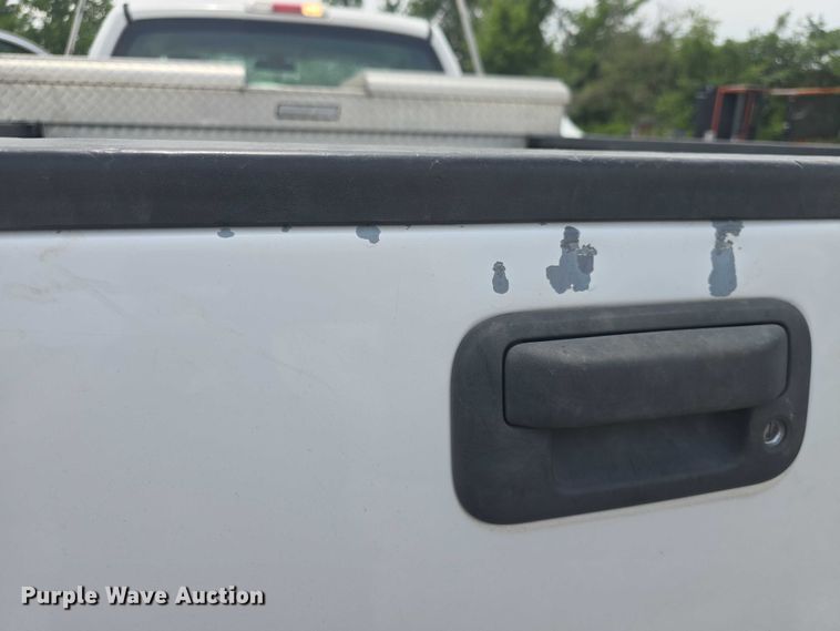 2005 Ford F150 XL pickup truck in Olathe, KS | Item EF3552 for sale ...