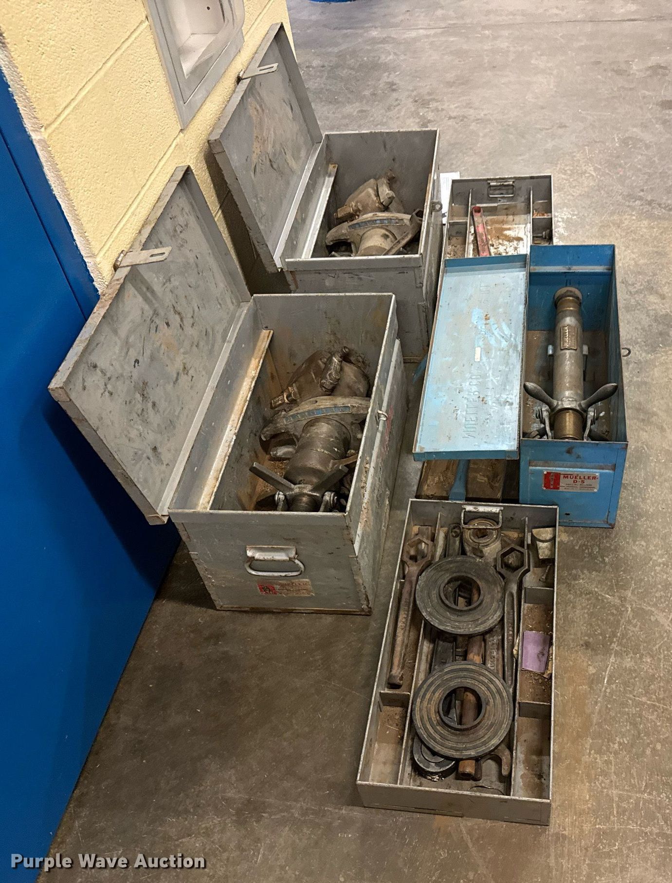 Mueller 2" tapping equipment in Newton, KS | Item DY0210 for sale ...