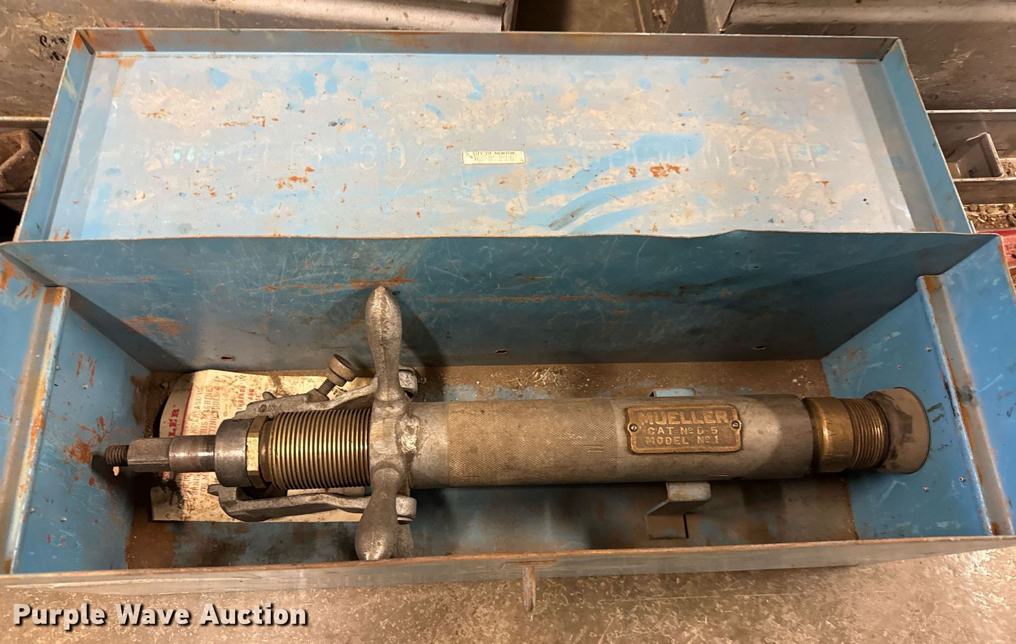 Mueller 2" tapping equipment in Newton, KS | Item DY0210 sold | Purple Wave