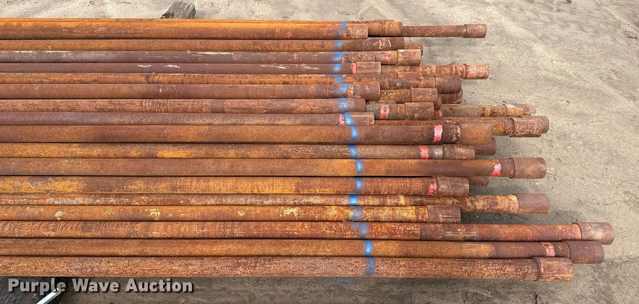 (60) joints of 2 7/8" diameter pipe in Ulysses, KS | Item EQ4944 sold ...