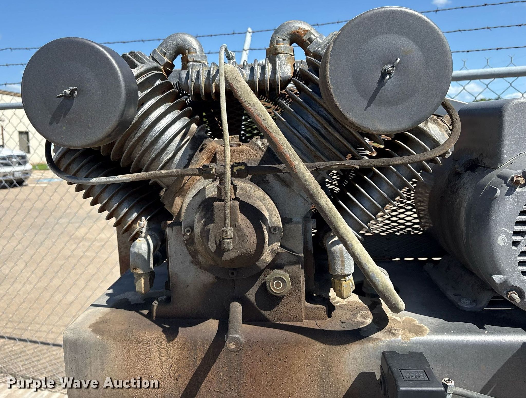 2002 NAPA 7.5HP 2 stage air compressor in Itasca, TX | Item DY0651 for ...