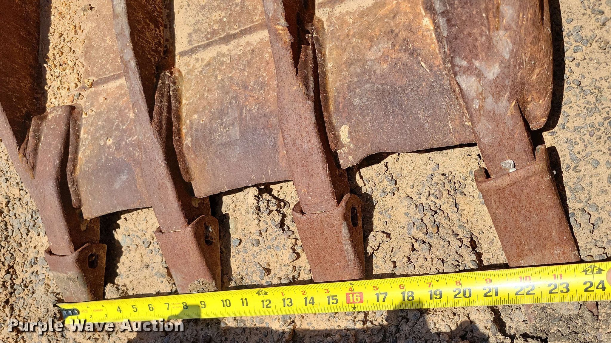 WR XLS 24" W concrete slab bucket in Phoenix, AZ | Item DX7054 for sale ...