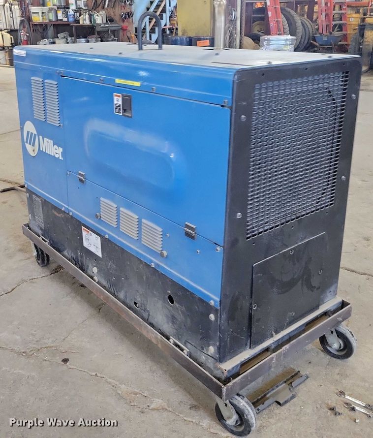 Miller Big Blue 400 P welder/generator in Cherokee, IA | Item DX7110 ...