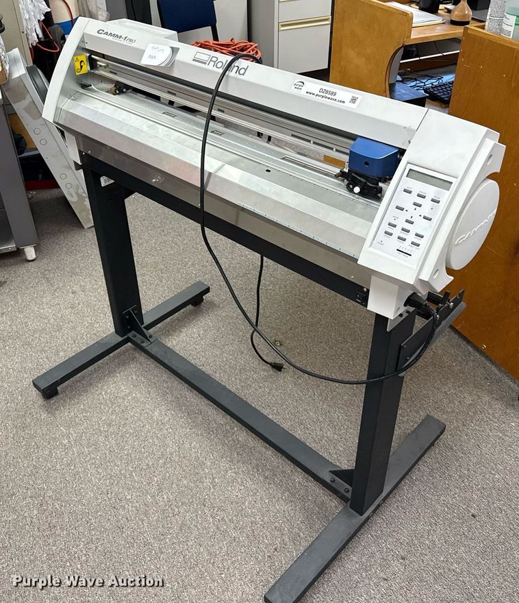 Roland Camm-1 Pro sign maker in Dodge City, KS | Item DZ8589 sold ...