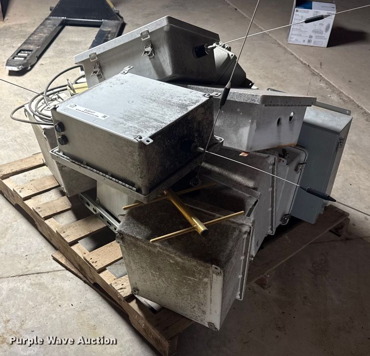 Approximately 12 lift station control boxes in Glenpool, OK | Item ...