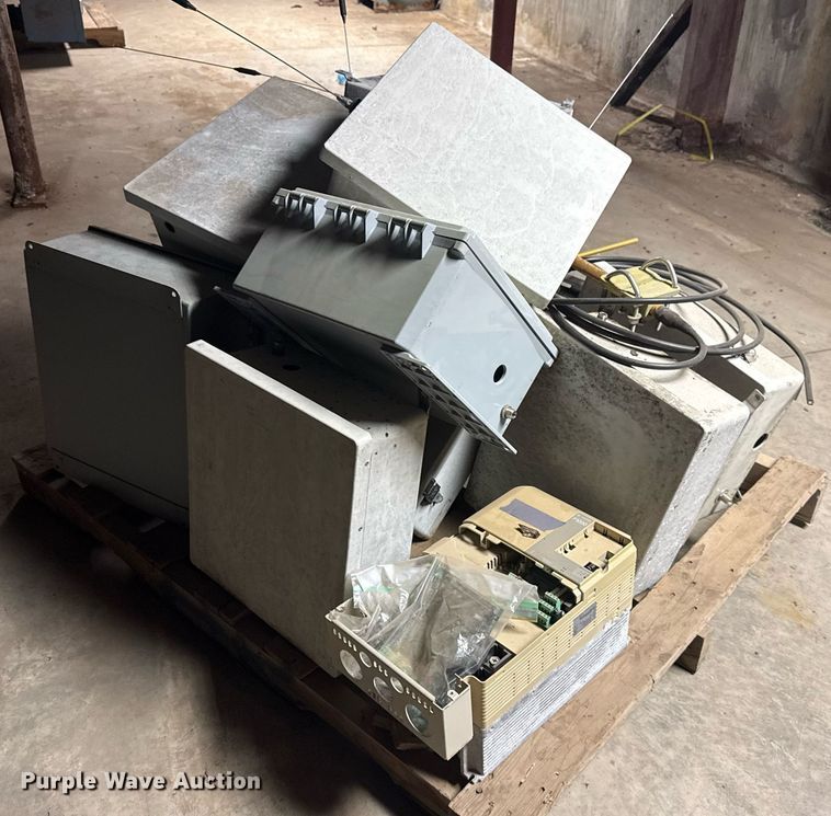 Approximately 12 lift station control boxes in Glenpool, OK | Item ...