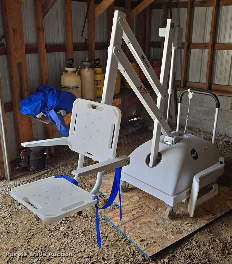 S.R. Smith PAL Portable Aquatic Lift 200-0005 handicap pool lift in ...
