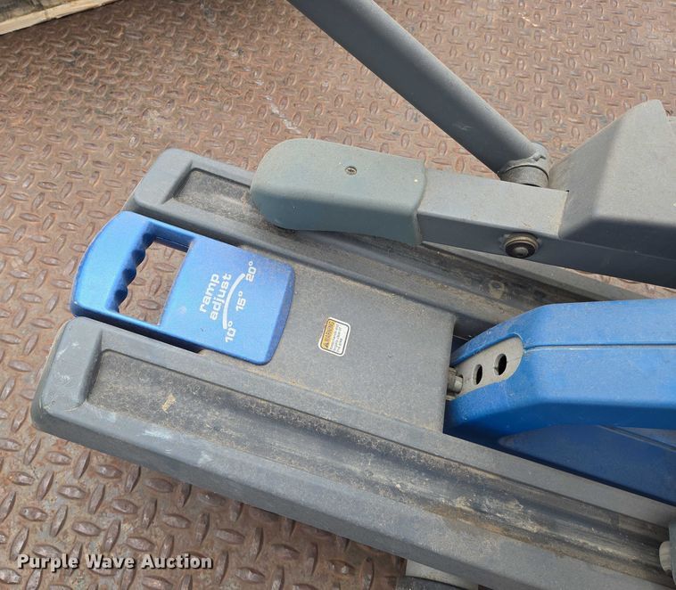 Pro Form XP Thinline 480 elliptical in Anthony, KS | Item EN8153 for ...