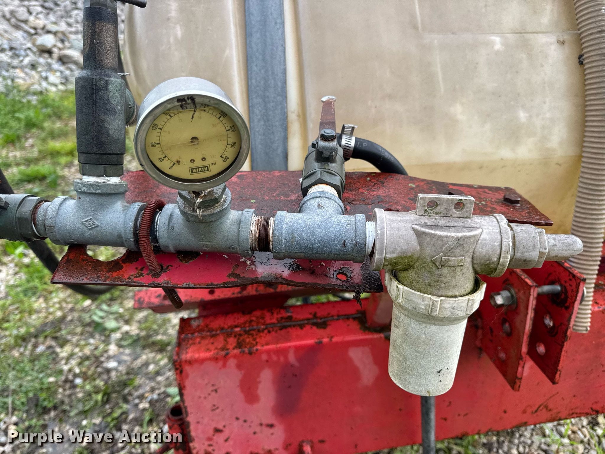 Superior Campbell turf sprayer in Canton, MO | Item DV4208 for sale ...