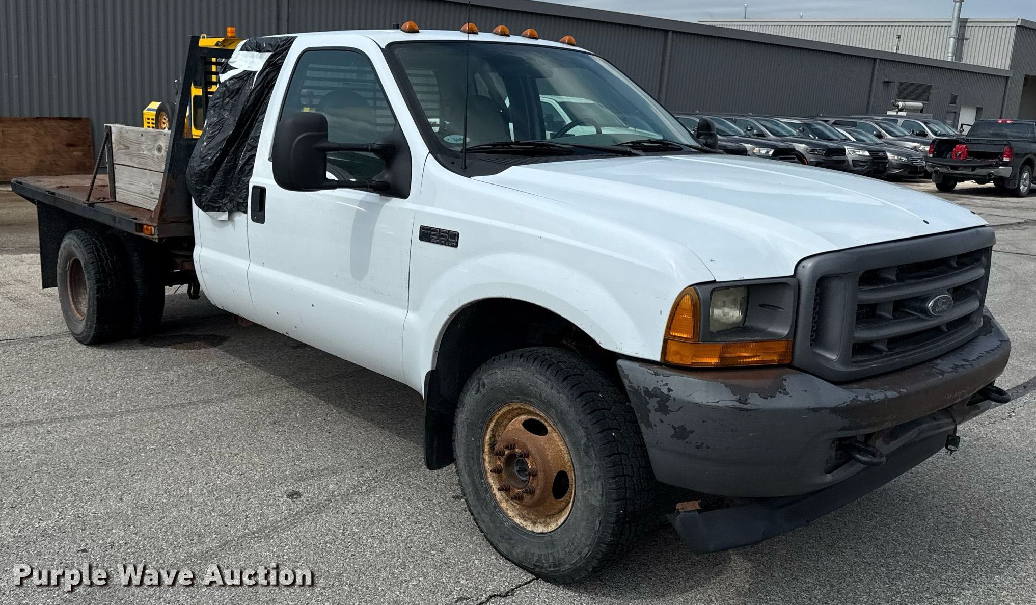 2001 Ford F350 Super Duty SuperCab flatbed pickup truck in Lawrence, KS ...