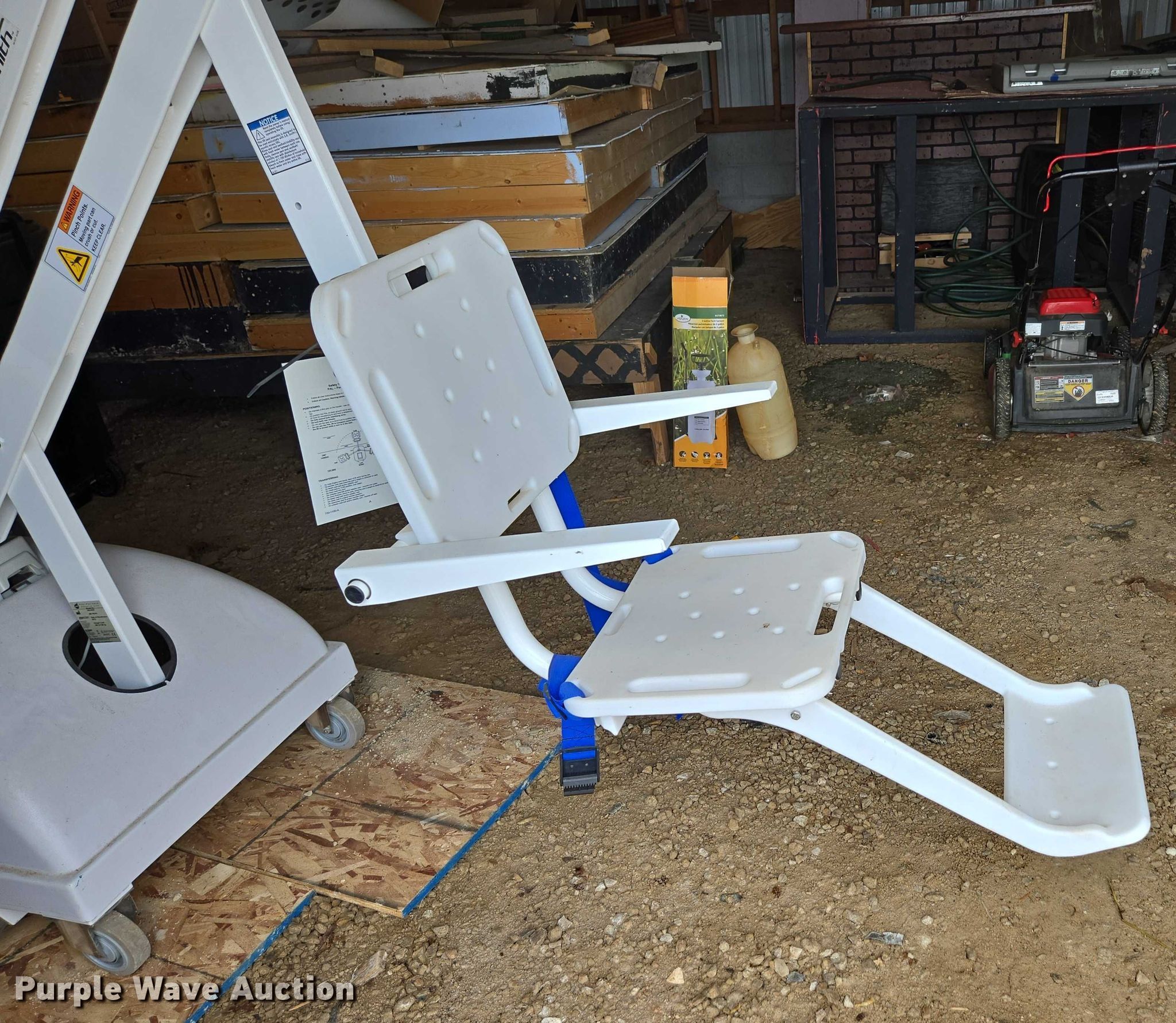 S.R. Smith PAL Portable Aquatic Lift 200-0005 handicap pool lift in ...