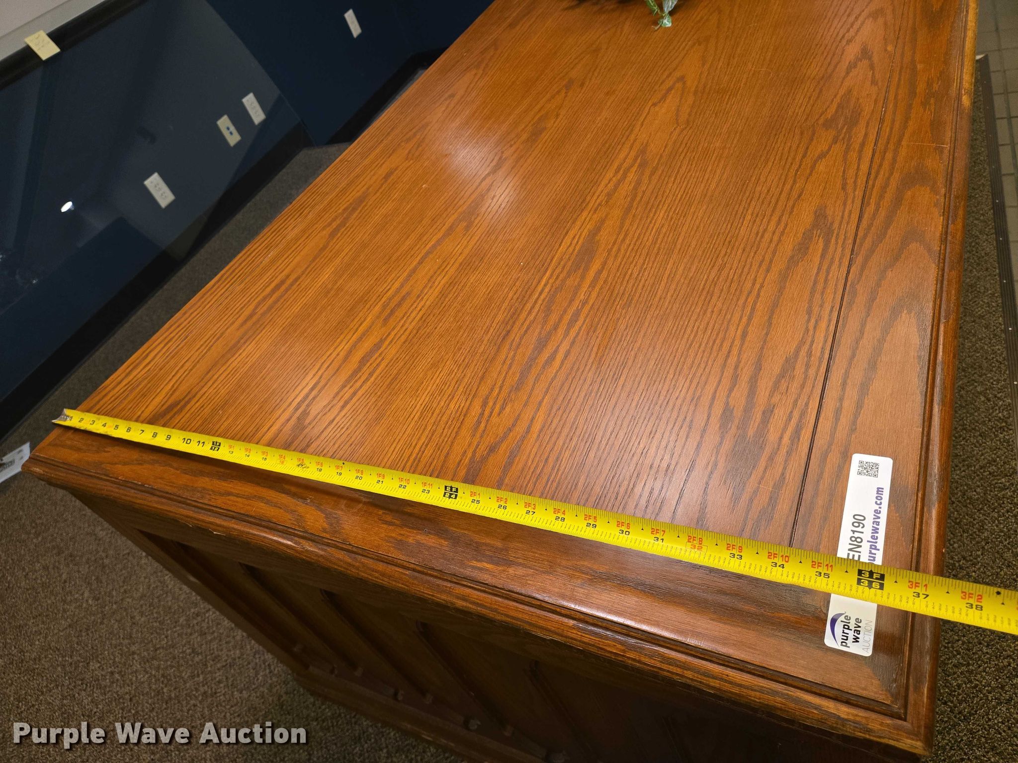 Desk in Wichita, KS | Item EN8190 sold | Purple Wave