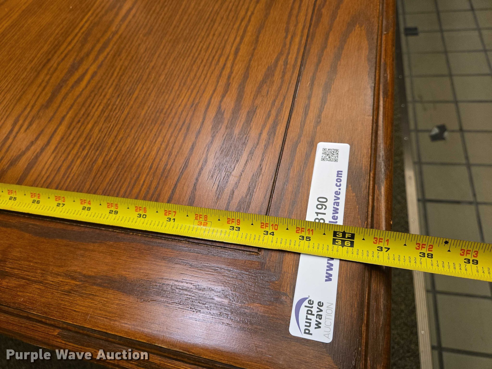 Desk in Wichita, KS | Item EN8190 sold | Purple Wave