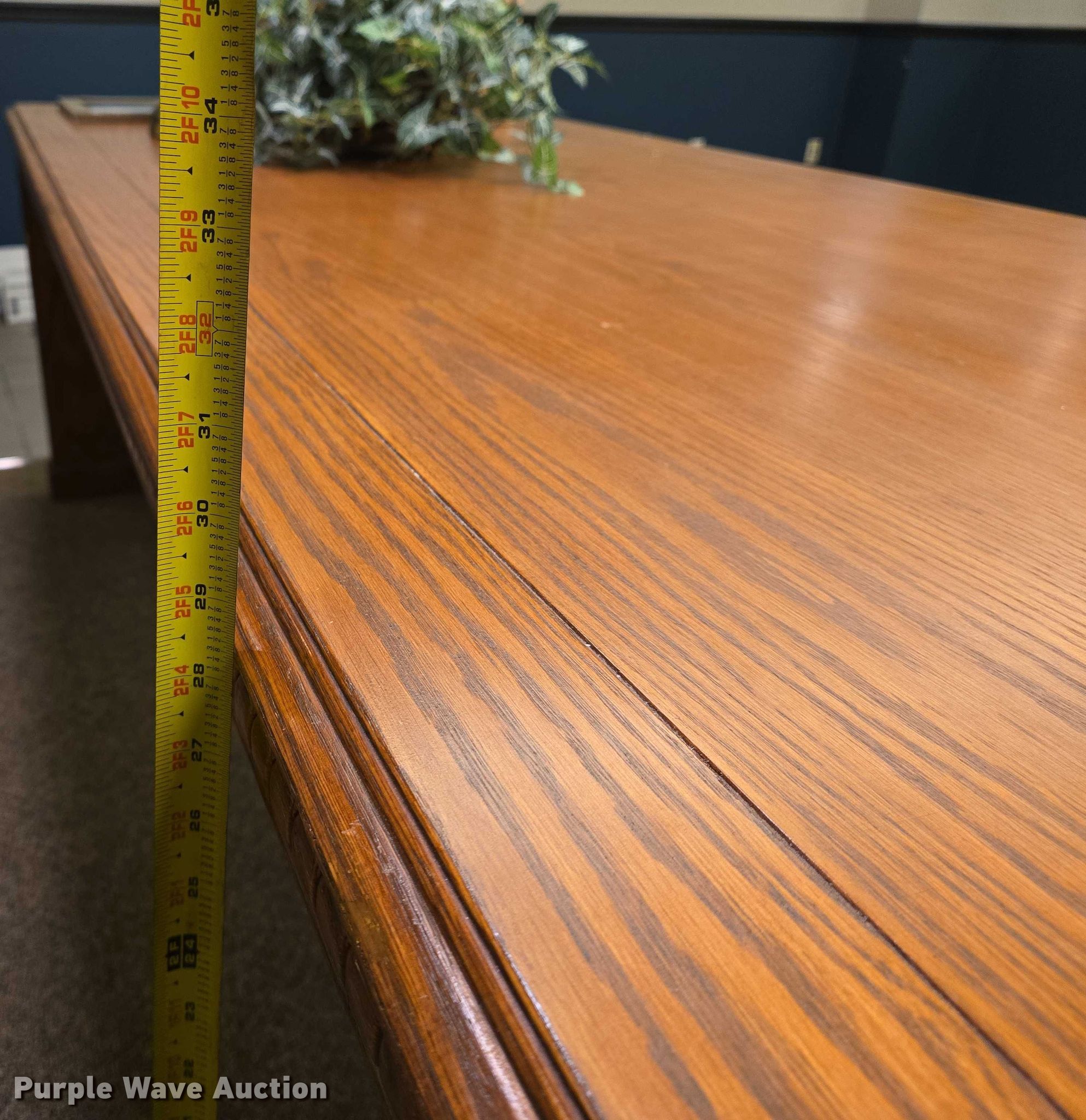 Desk in Wichita, KS | Item EN8190 sold | Purple Wave
