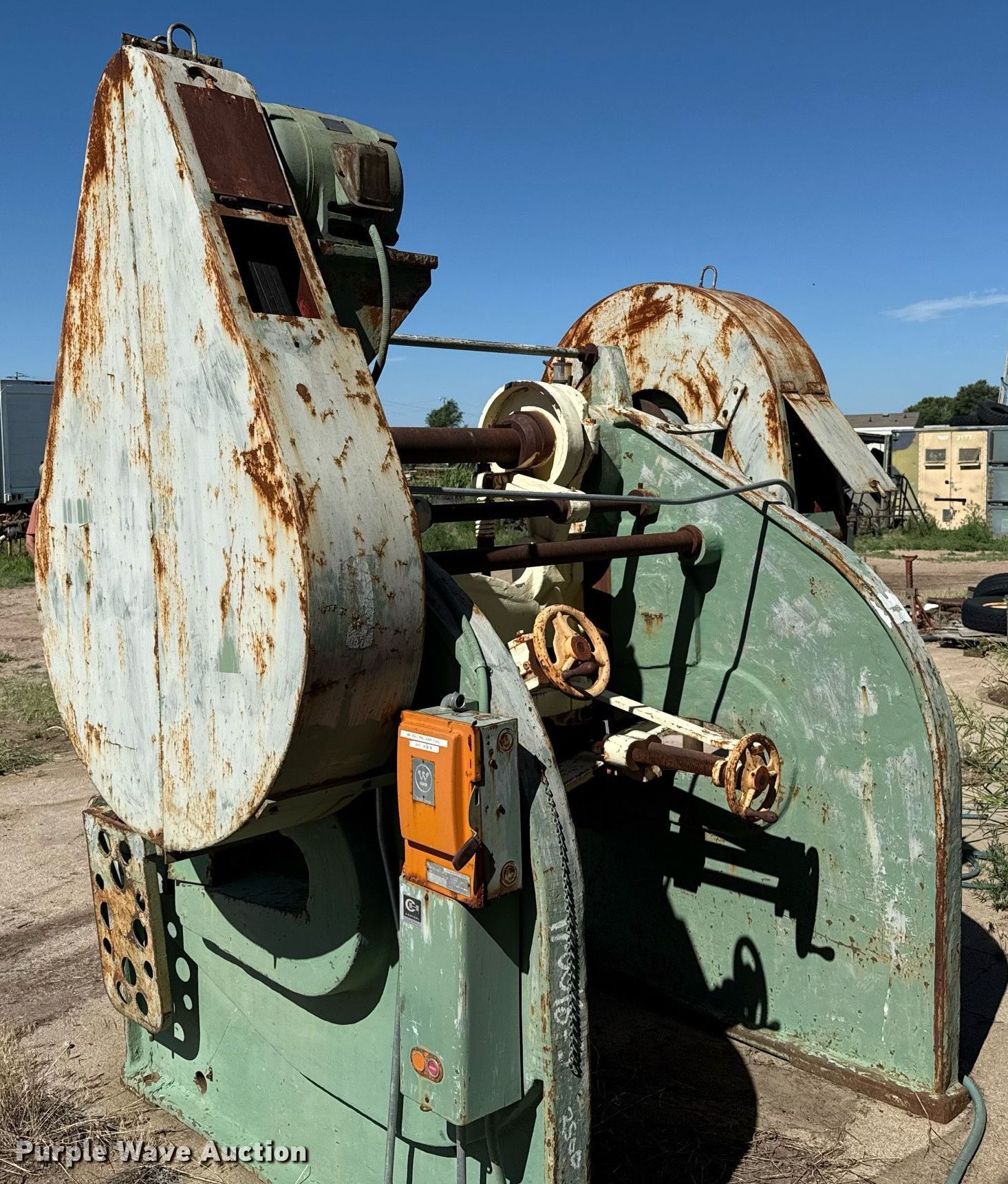 Bertsch & Company metal shear in Dodge City, KS | Item DZ8633 for sale ...