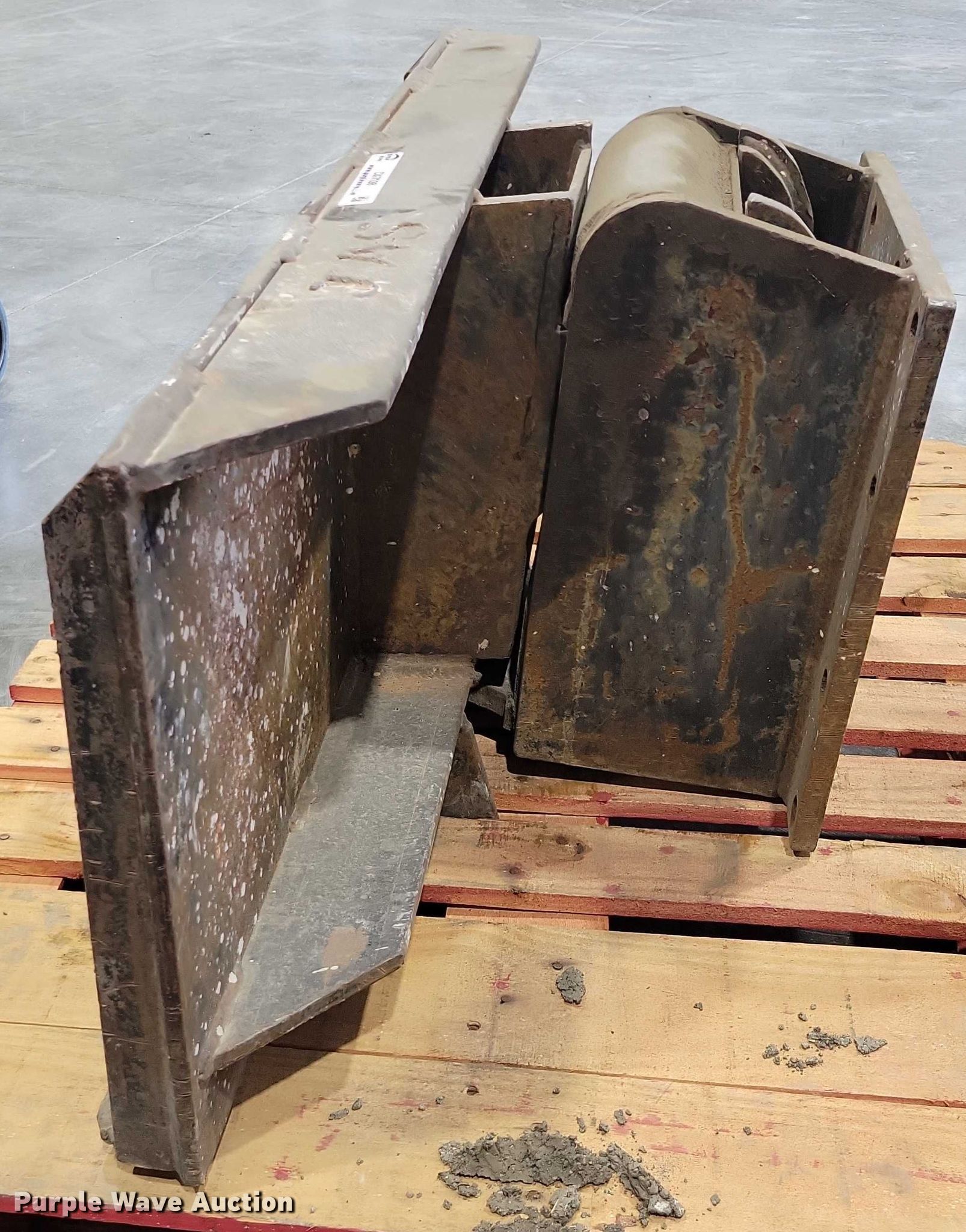 TAG skid steer adaptor plate in Bondurant, IA | Item DX7128 for sale ...