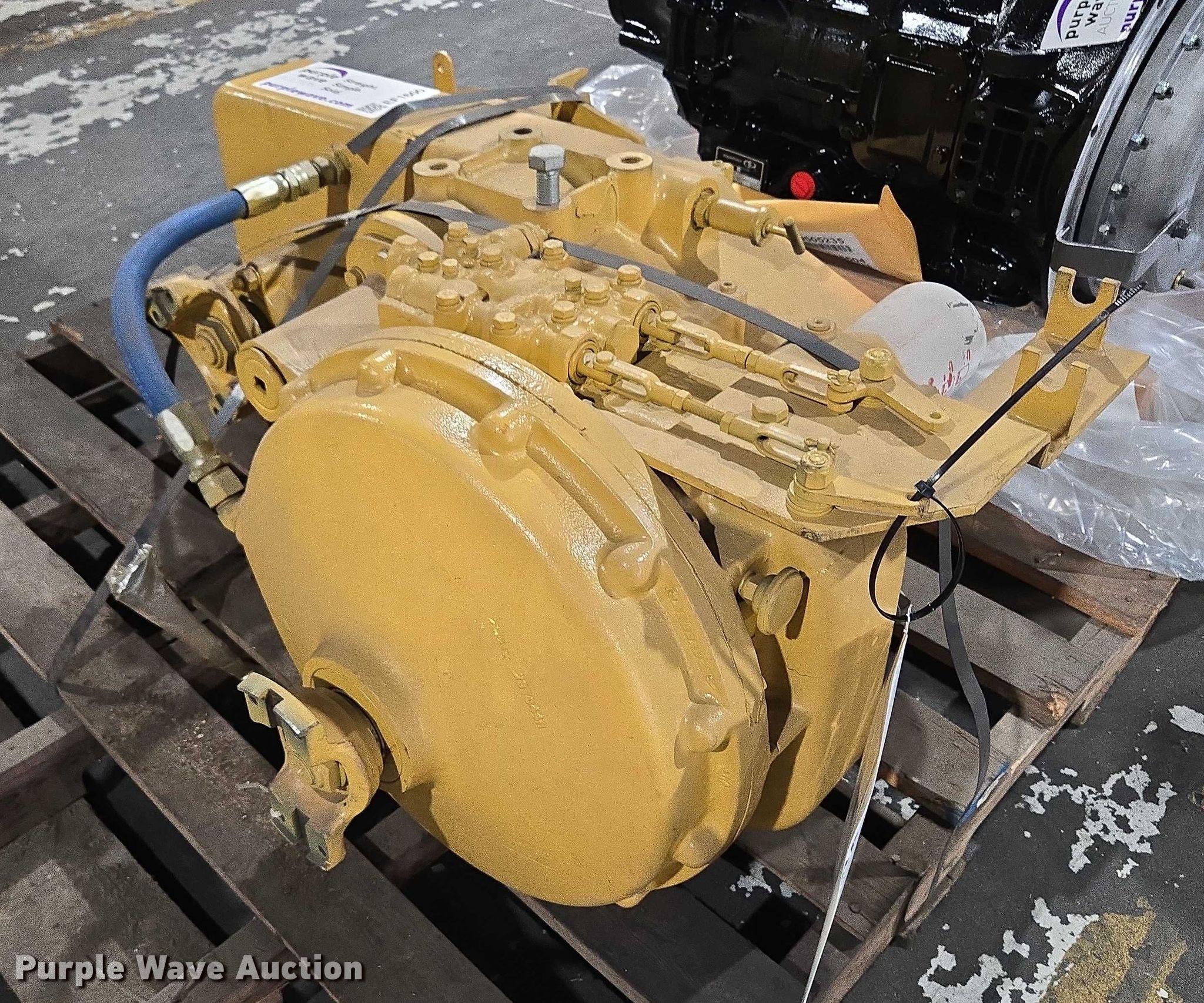 Clark S5 12 6MHR 18629-4 transmission in Liberty, MO | Item EF1600 sold ...