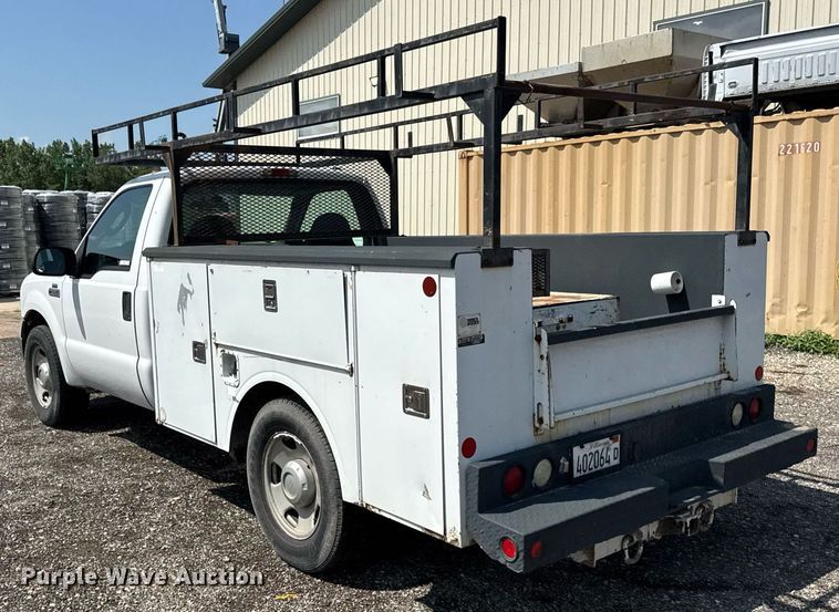 2005 Ford F350 Super Duty utility bed pickup truck in Rockdale, IL ...
