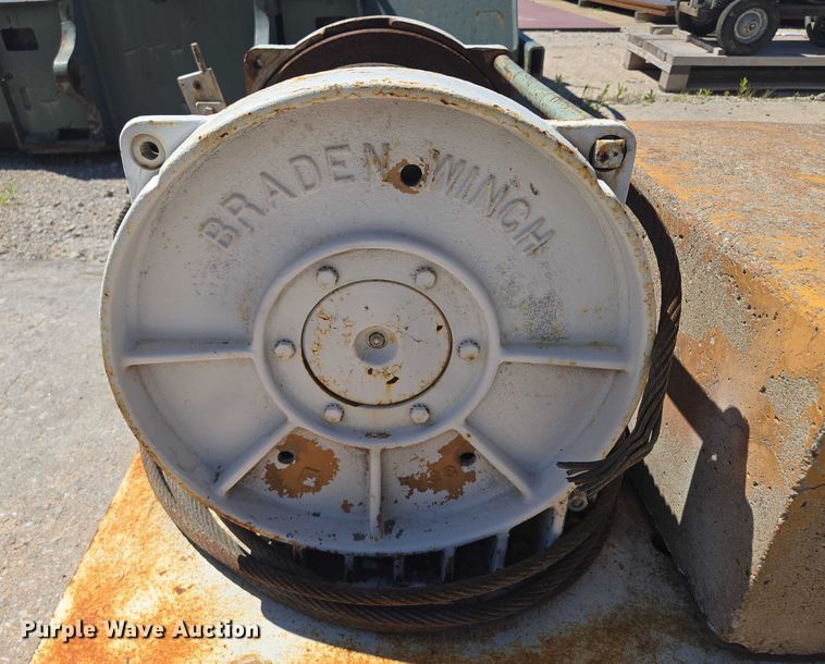 Braden winch in Liberty, MO | Item EF1699 sold | Purple Wave