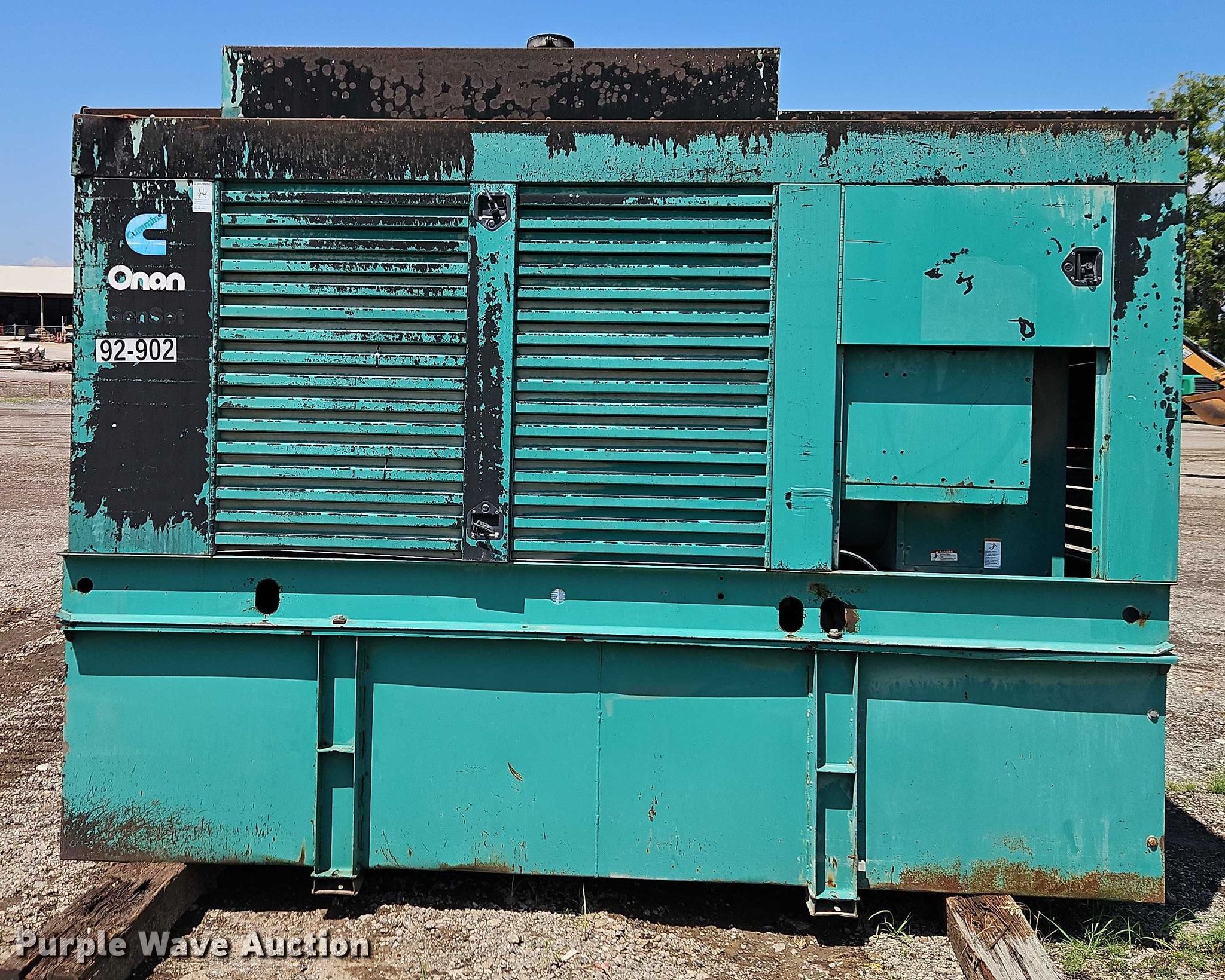 Onan DFCB-4492896 generator in Bucyrus, KS | Item EB8167 sold | Purple Wave