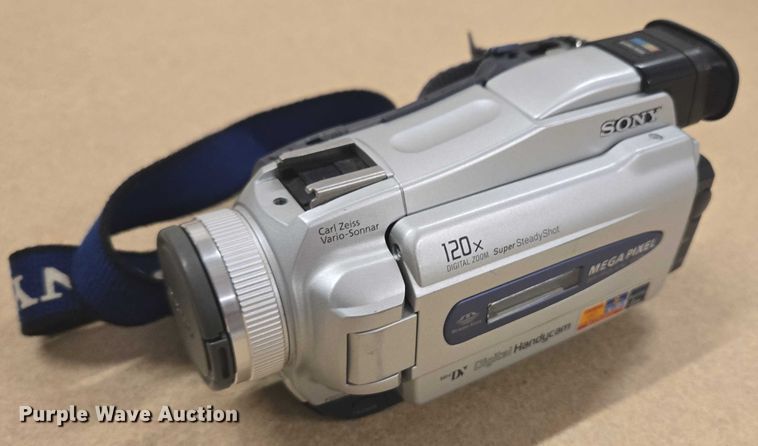 Sony 120x digital video camera in Brookings, SD | Item DY0999 for sale ...