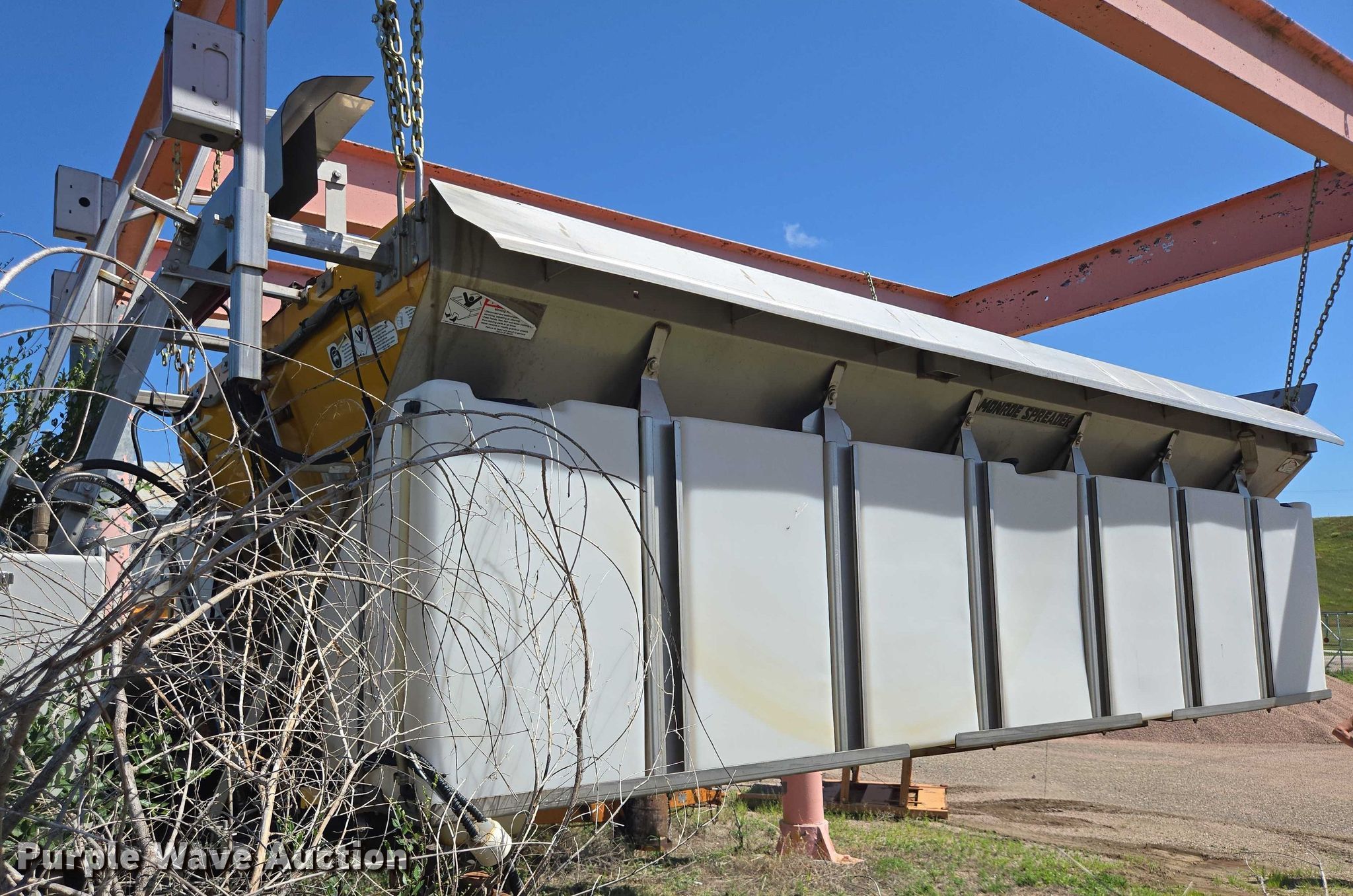 2016 Monroe Sander Combo Unit MCV-168-82-50 spreader in Philip, SD ...