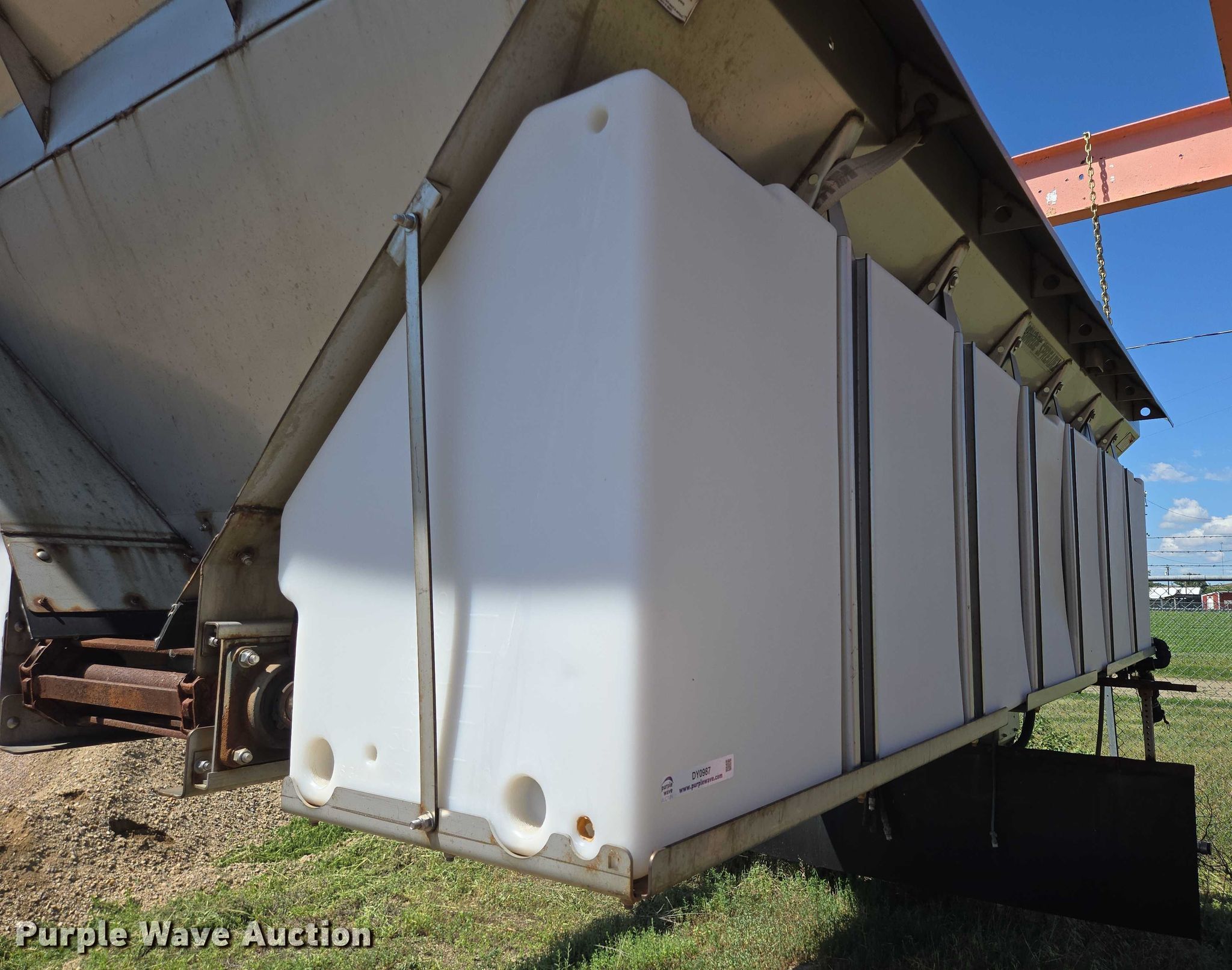 2016 Monroe Sander Combo Unit MCV-168-82-50 spreader in Philip, SD ...