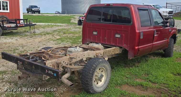 2002 Ford F250 Super Duty Crew Cab pickup truck cab and chassis in ...