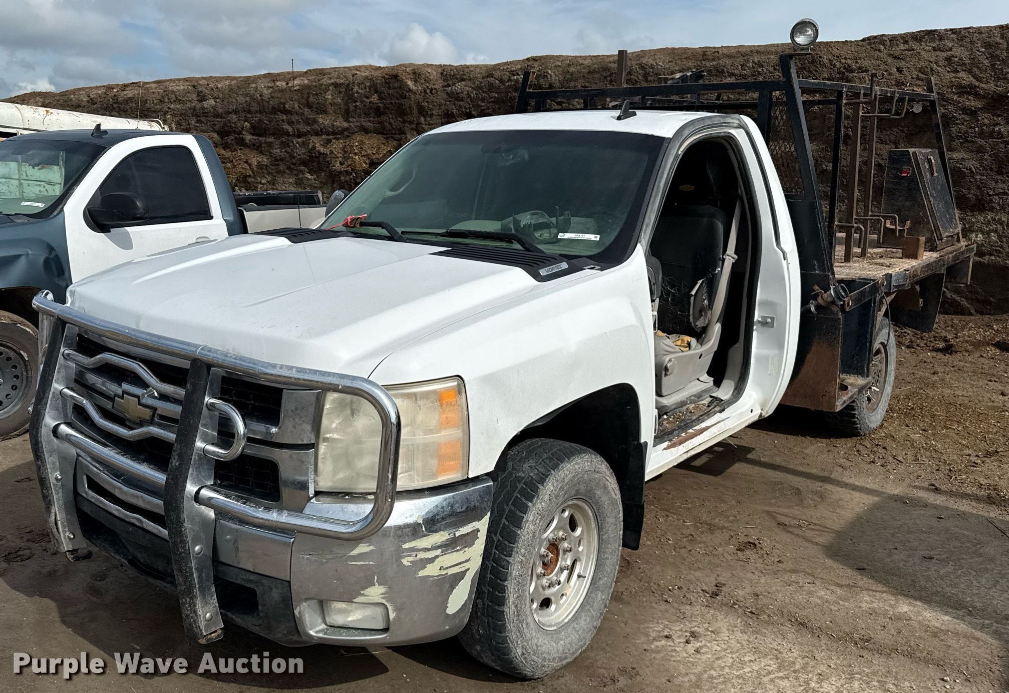 2008 Chevrolet Silverado 2500HD flatbed pickup truck in Scott City, KS ...